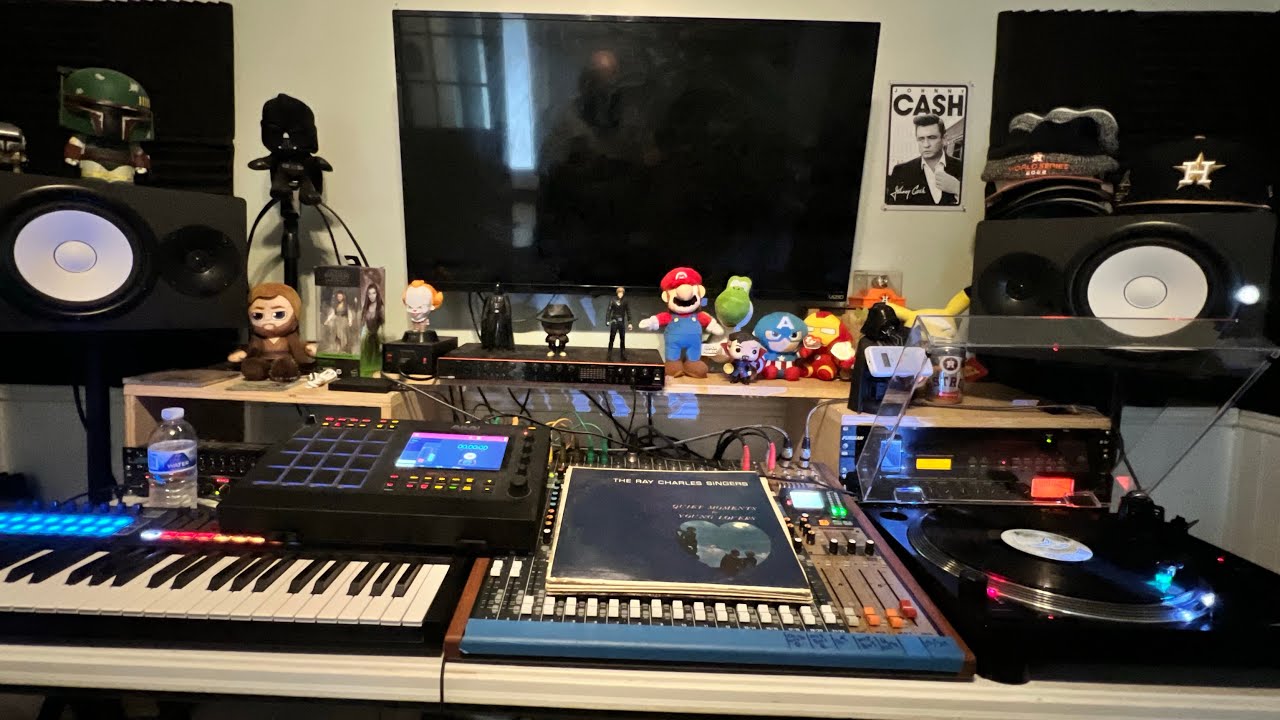 Sampling vinyl records on the MPC live 2 hiphop - YouTube
