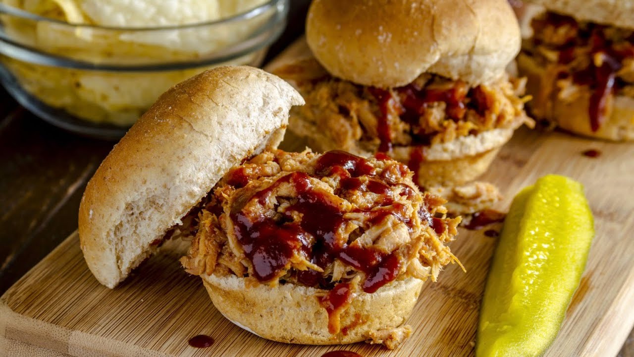 Try a swicy barbecue sauce! 7 food trends to look out for in 2025 - YouTube