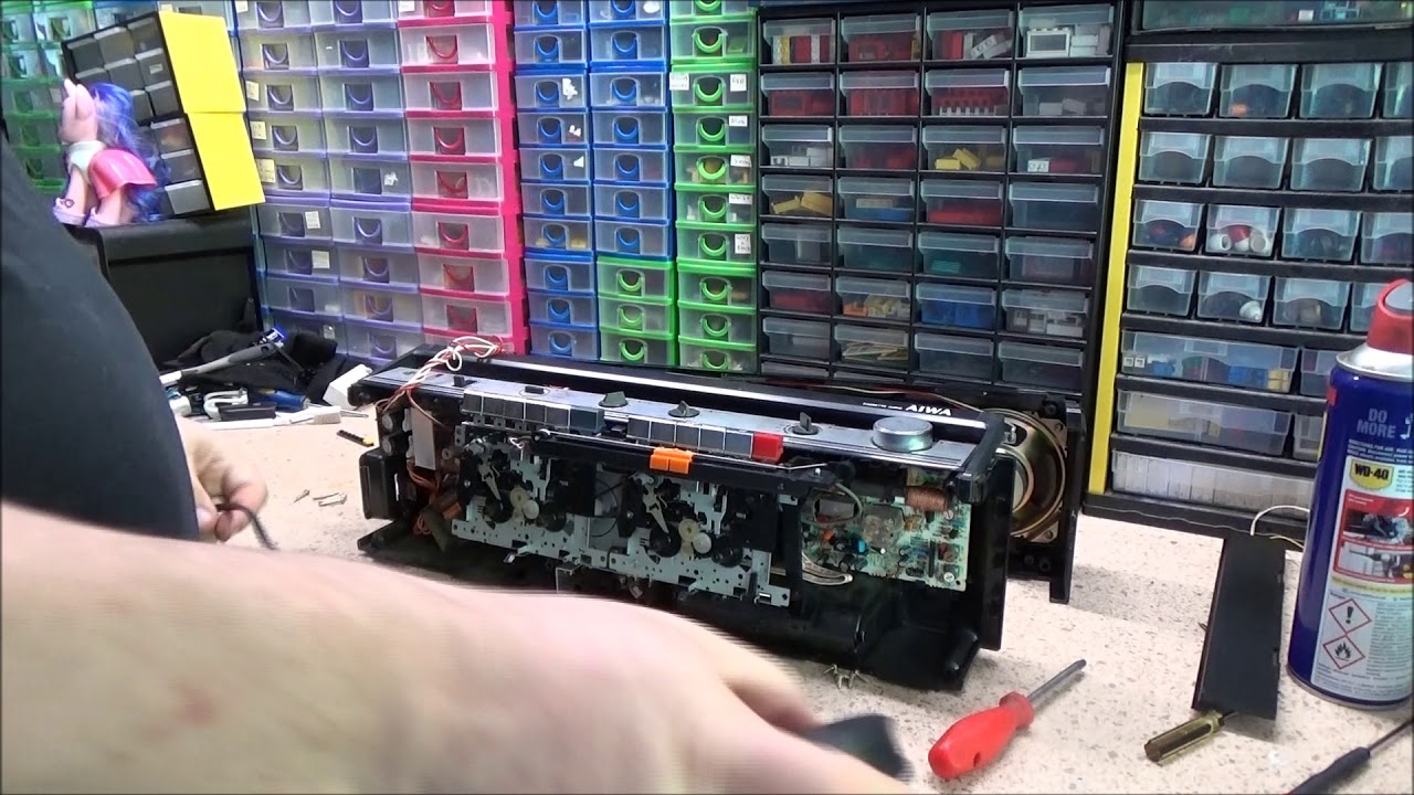 Easy Repair Of An Aiwa "Boombox" - YouTube