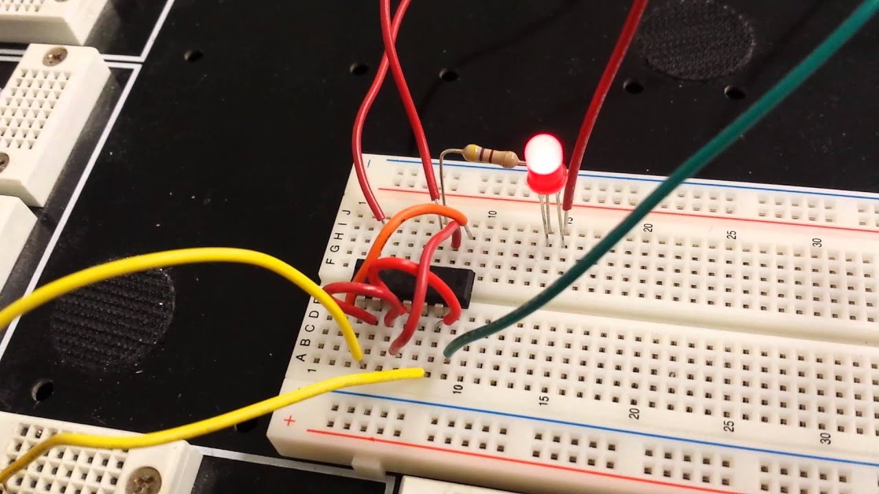 LED flashing (logic circuit) - YouTube