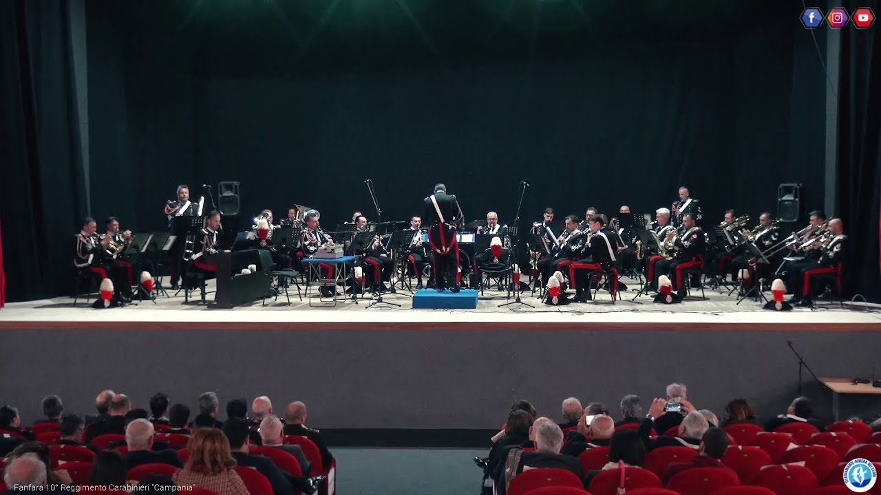 Concerto della Fanfara 10° Reggimento Carabinieri "Campania" - YouTube