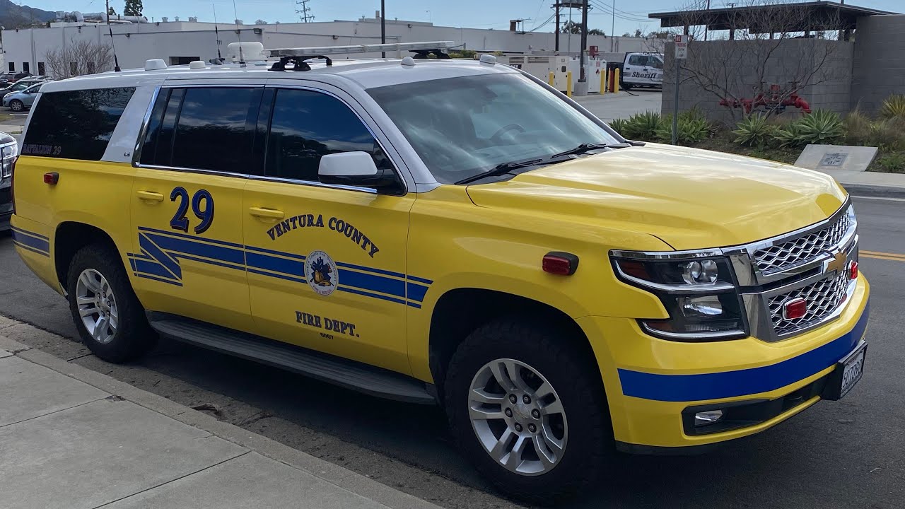 *CLOSE-UP* Ventura County Fire Department Battalion Chief 29 ( B29 ) at ...