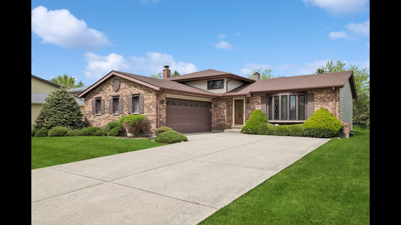 Carrie Tuggle|1300 W Byron Avenue|Addison, IL - YouTube