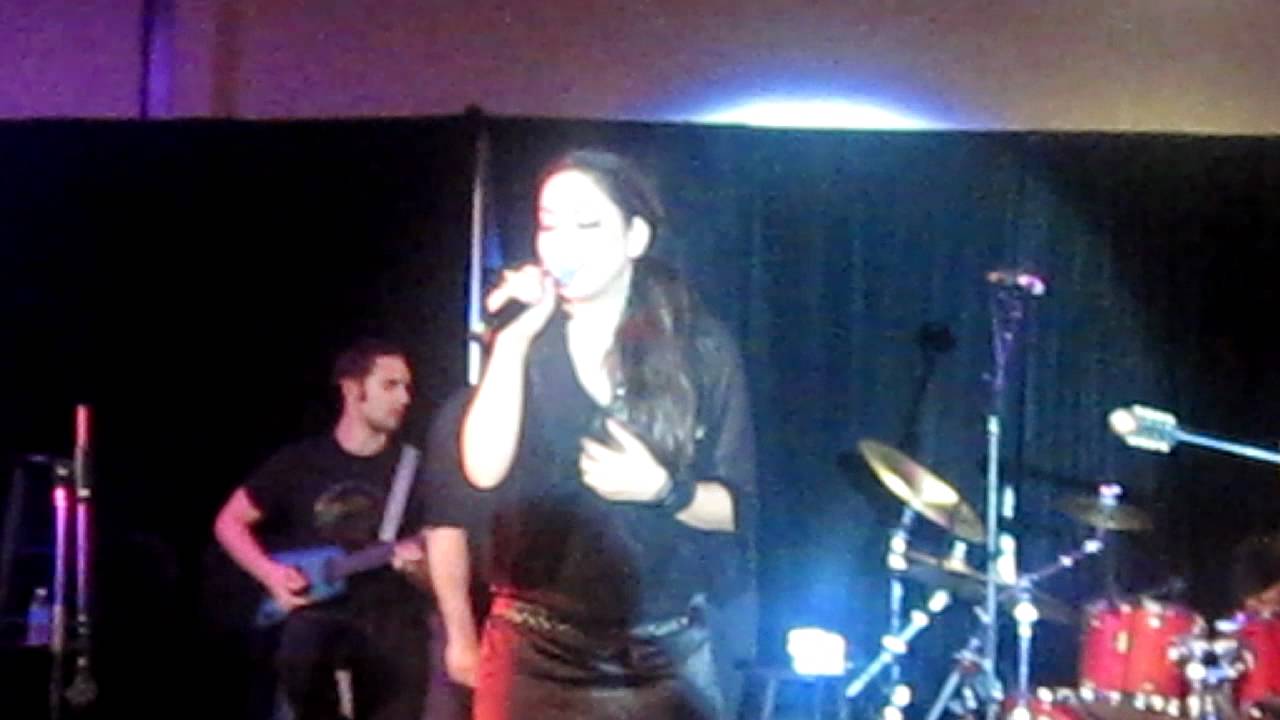 ΤΙ ΣΟΥ 'ΚΑΝΑ ΚΑΙ ΠΙΝΕΙΣ - Μελινα Ασλανίδου - Live Chicago 6/3/11 - YouTube