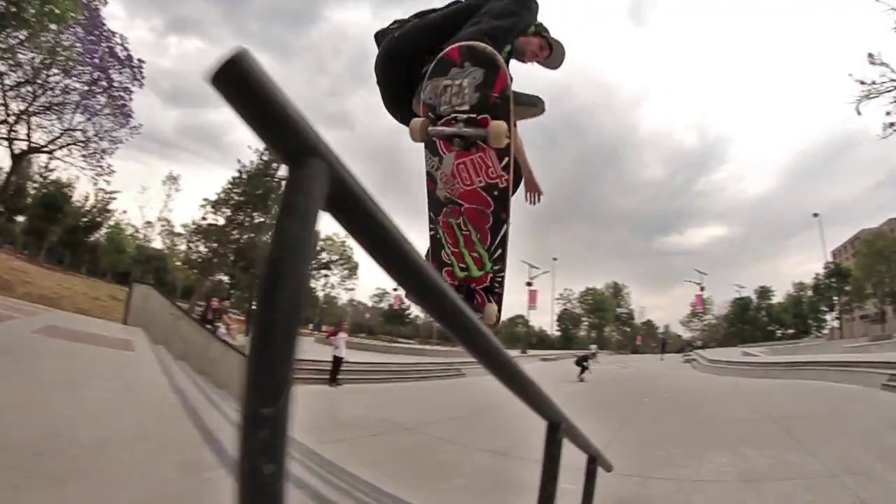 10 x Spot - Mario Saenz - YouTube