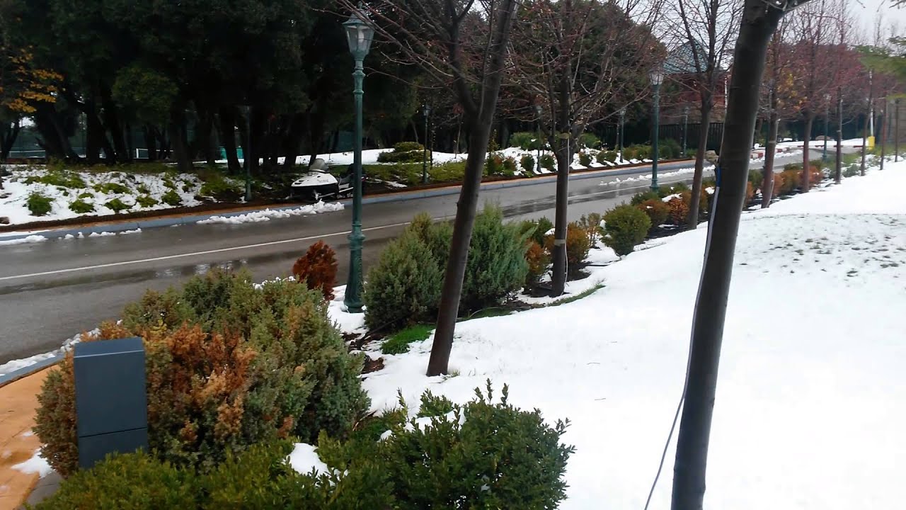 Ifran snow from Muchlifen Hotel gate - YouTube