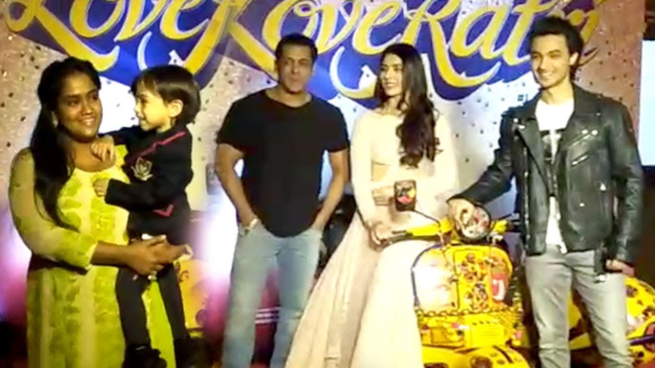 LIVE Salman Khan's MACHO ENTRY With Ayyush Sharma,Arpita Khan & Ahil At ...