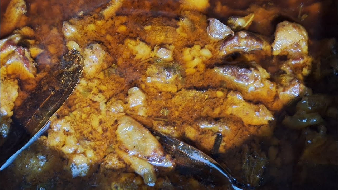 Odia Mutton aloo jhol (I used goat meat) - YouTube