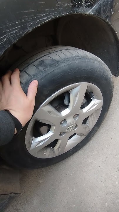 а теперь еще и это)))) по моему пора все менять справа по ходовке ...