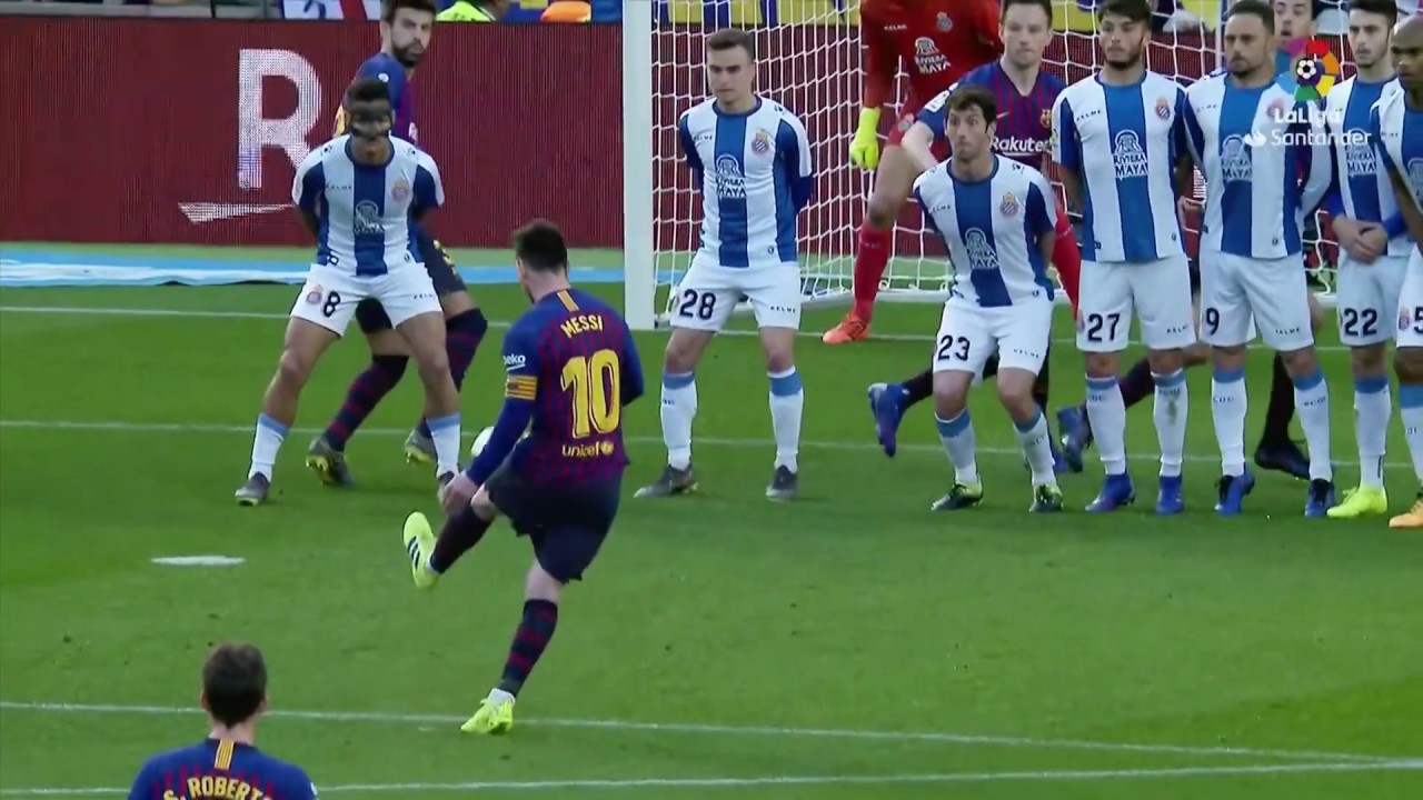 LEO MESSI SCORES A PANENKA FREE-KICK!!!!! - YouTube