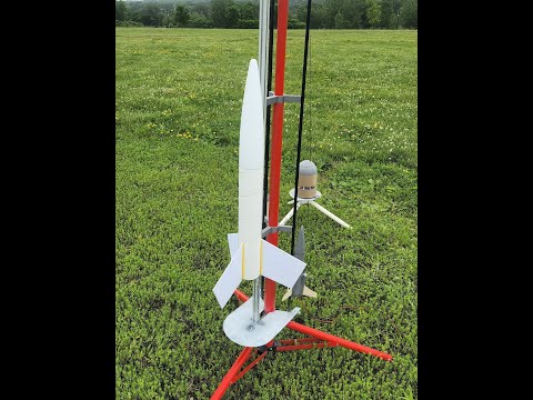 Der Big Red Max Model Rocket (24mm E12-4) - YouTube