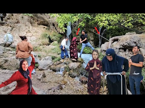 FromFun toJealousy:Theoperatortakes Grandma and Ezra onafuntrip, and Zahra's jealousy is diabolical.