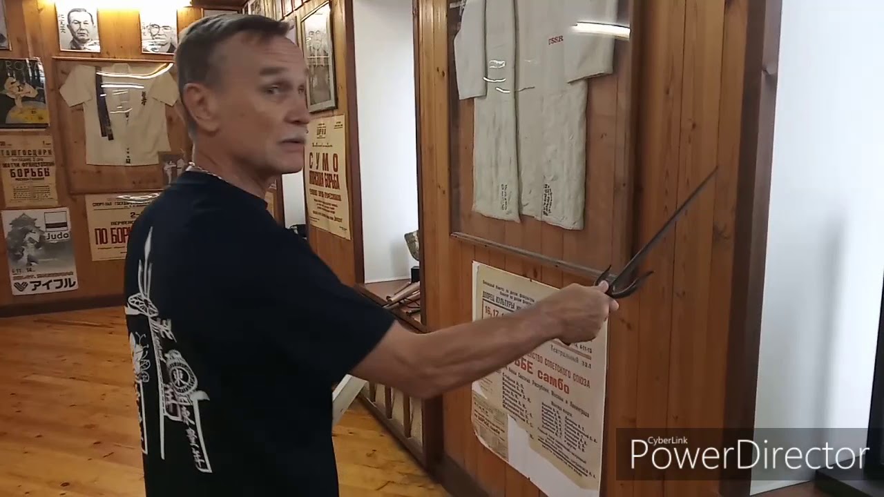 Exercise for Okinawan Kobudo / Yaraguwa no tunfa (tonfa) / Toyama no ...