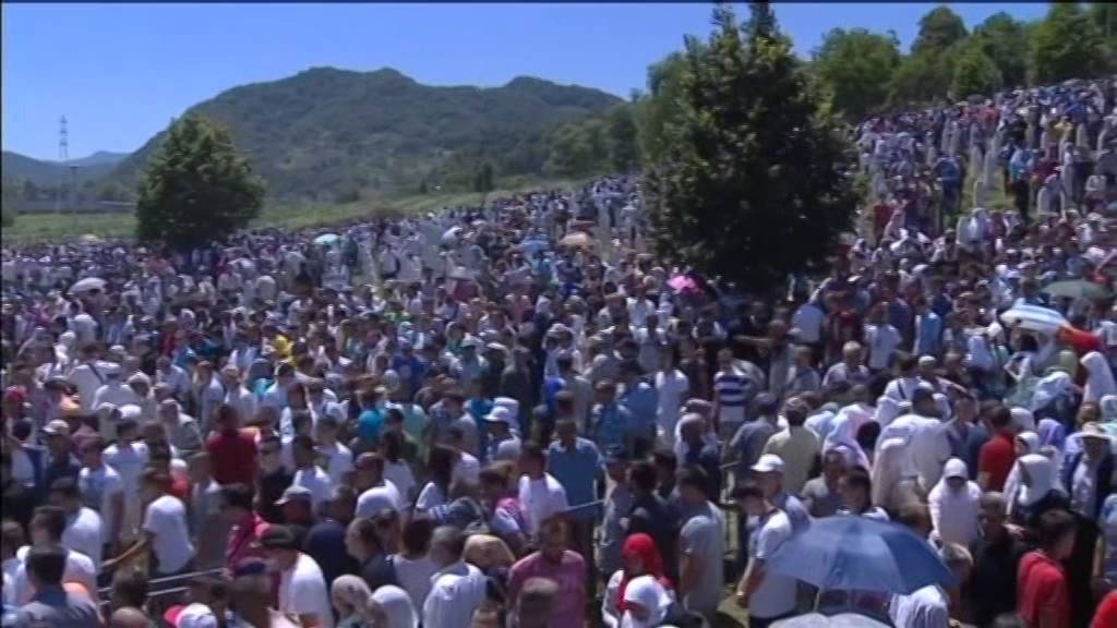 Srebrenica 20th Anniversary: Serbian PM chased from ceremony by angry ...