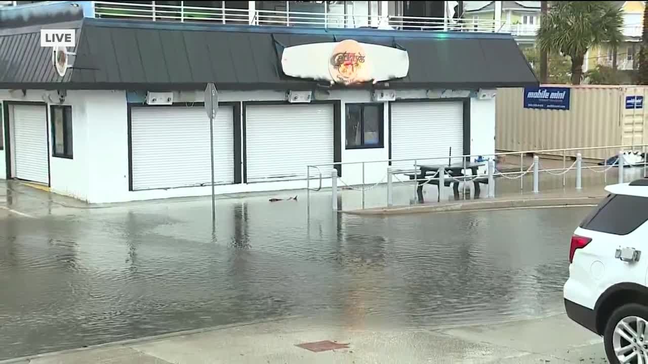 Flooding in Gulfport as storms roll through Tampa Bay area - YouTube