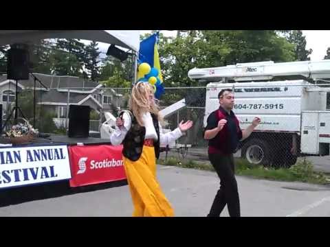 Bosnian Festival 2012, Vancouver Canada , Emina i Jasmin..Cocek...Sara ...