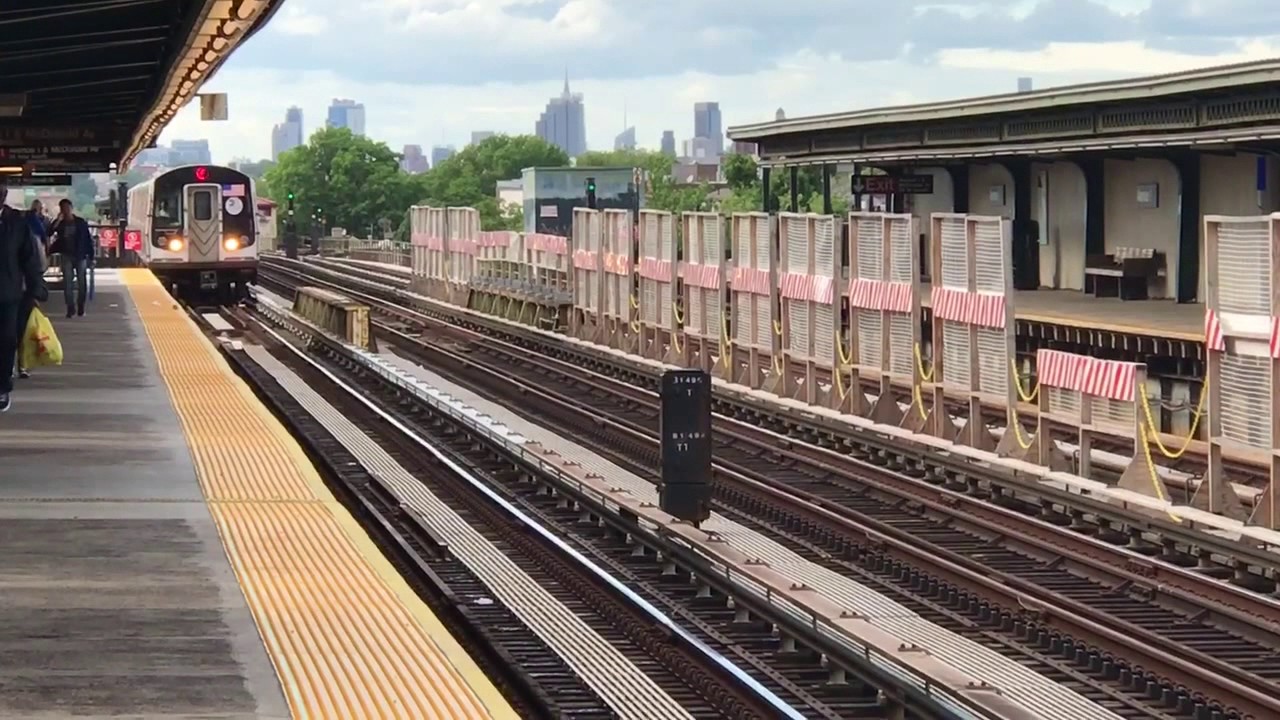NYC Subway: R46 and R160 (F) train action at Av I (P.M Rush Hour) - YouTube