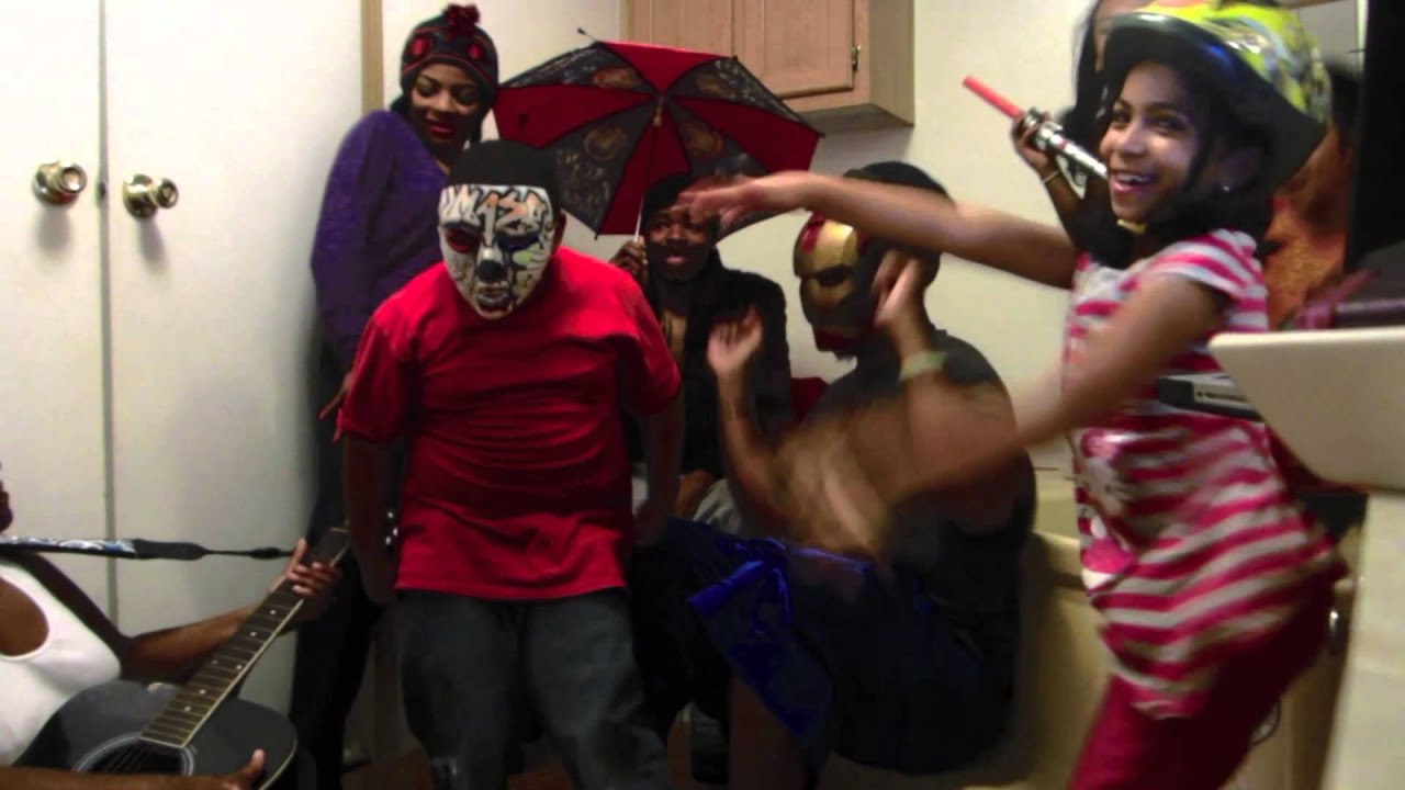 Harlem Shake (Bathroom Edition) - YouTube