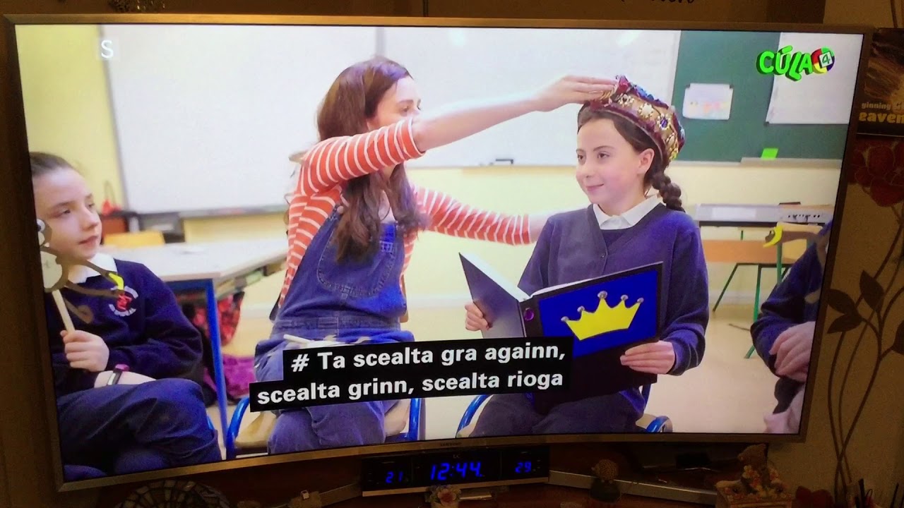 Ár Scéal Opening intro TG4 Cúla 4 Úna Ní Fhaltharta - YouTube