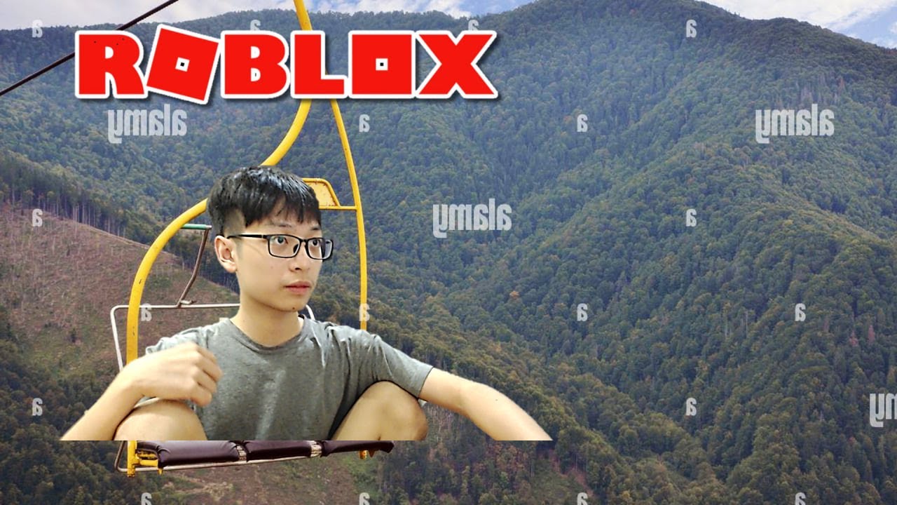 Legocraze rides a Roblox solo cable car - YouTube
