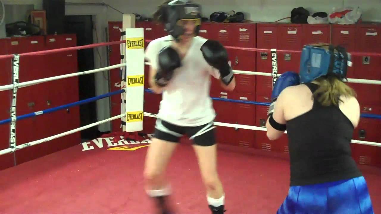 Women's World of Boxing-Sparring-Brownie+BamBam-Round 2 - YouTube
