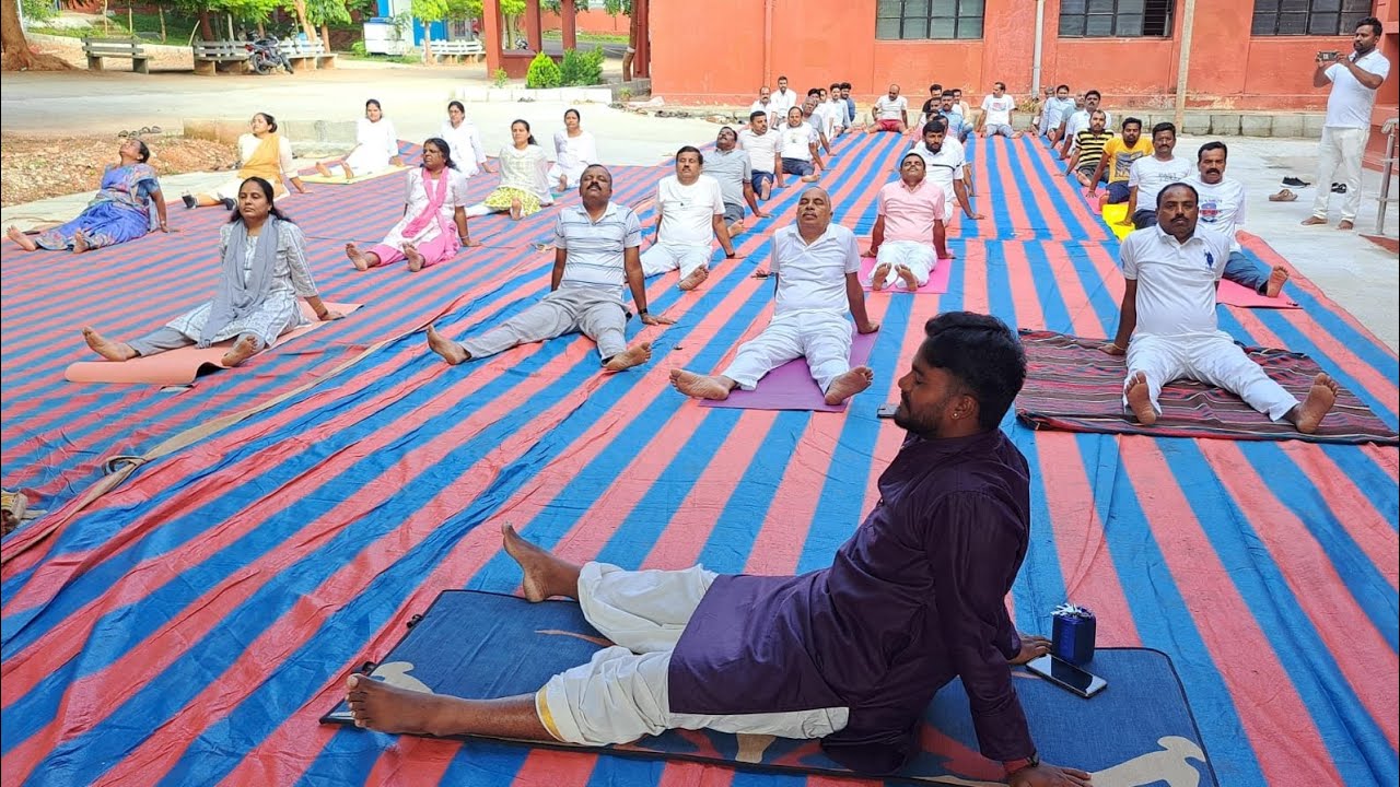 Yoga day celebration at Court K r pete town Mandya Today i teached yoga ...