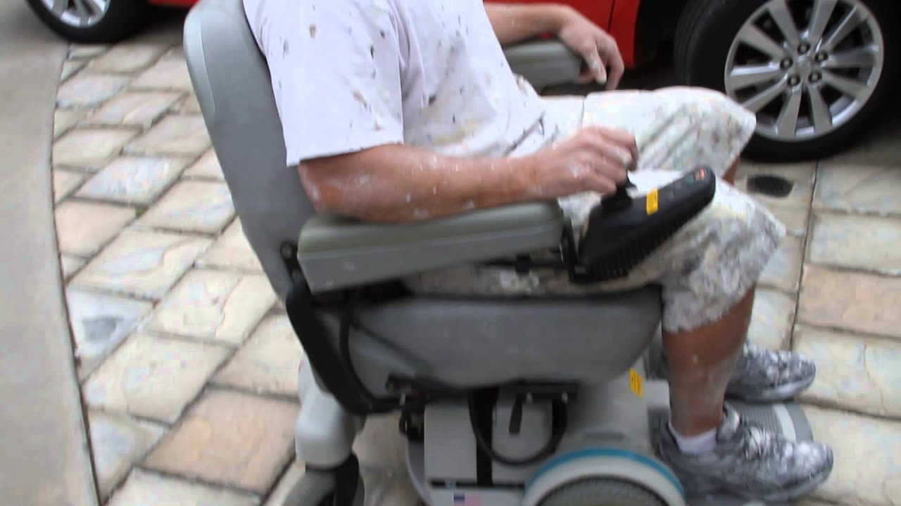 NCauctons.com Mike driving the MPV4 Hoveround Power Chair Scooter - YouTube