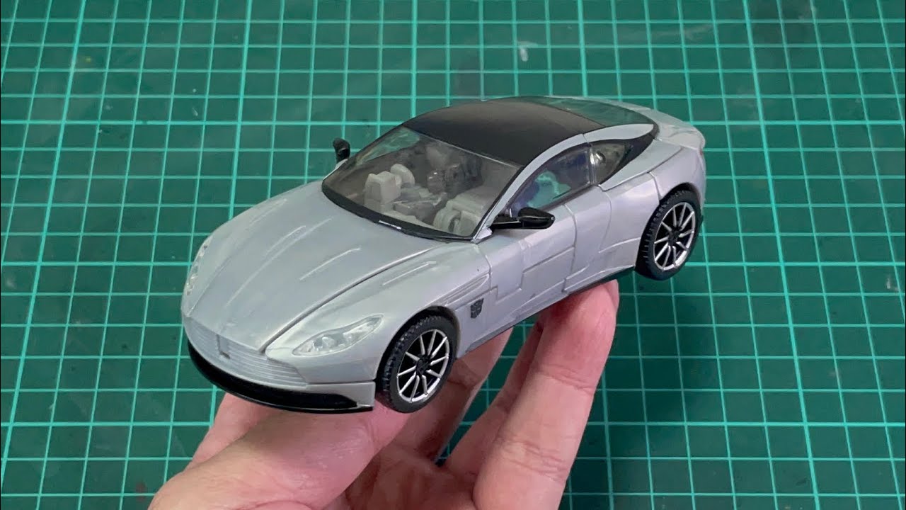 Transformers The Last Knight Deluxe Class Cogman (Car mode to Robot ...