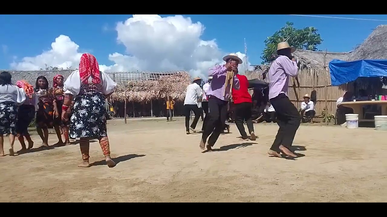Encuentro en la comunidad de SOLEDAD MIRIA ,Danza kuna...Mola guegun ...