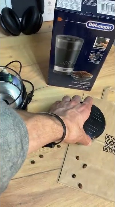 Delonghi Кофемолка KG210 / Хорошая кофемолка / - YouTube