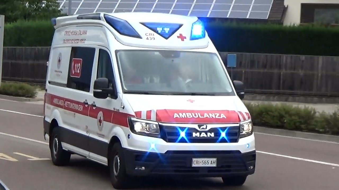 Ambulanza Man TGE 439 Croce rossa Bolzano in sirena a Bolzano - YouTube