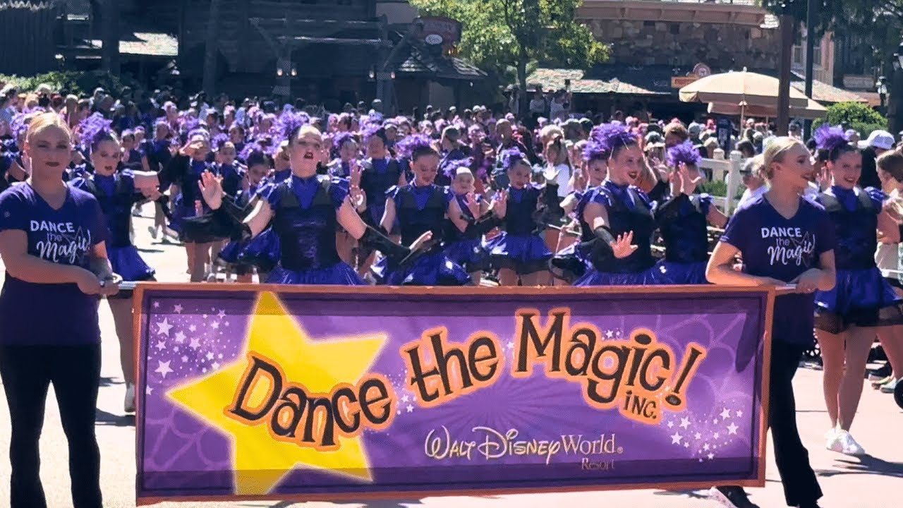 Dance the Magic Spooktastic Halloween Parade | Walt Disney World Magic ...