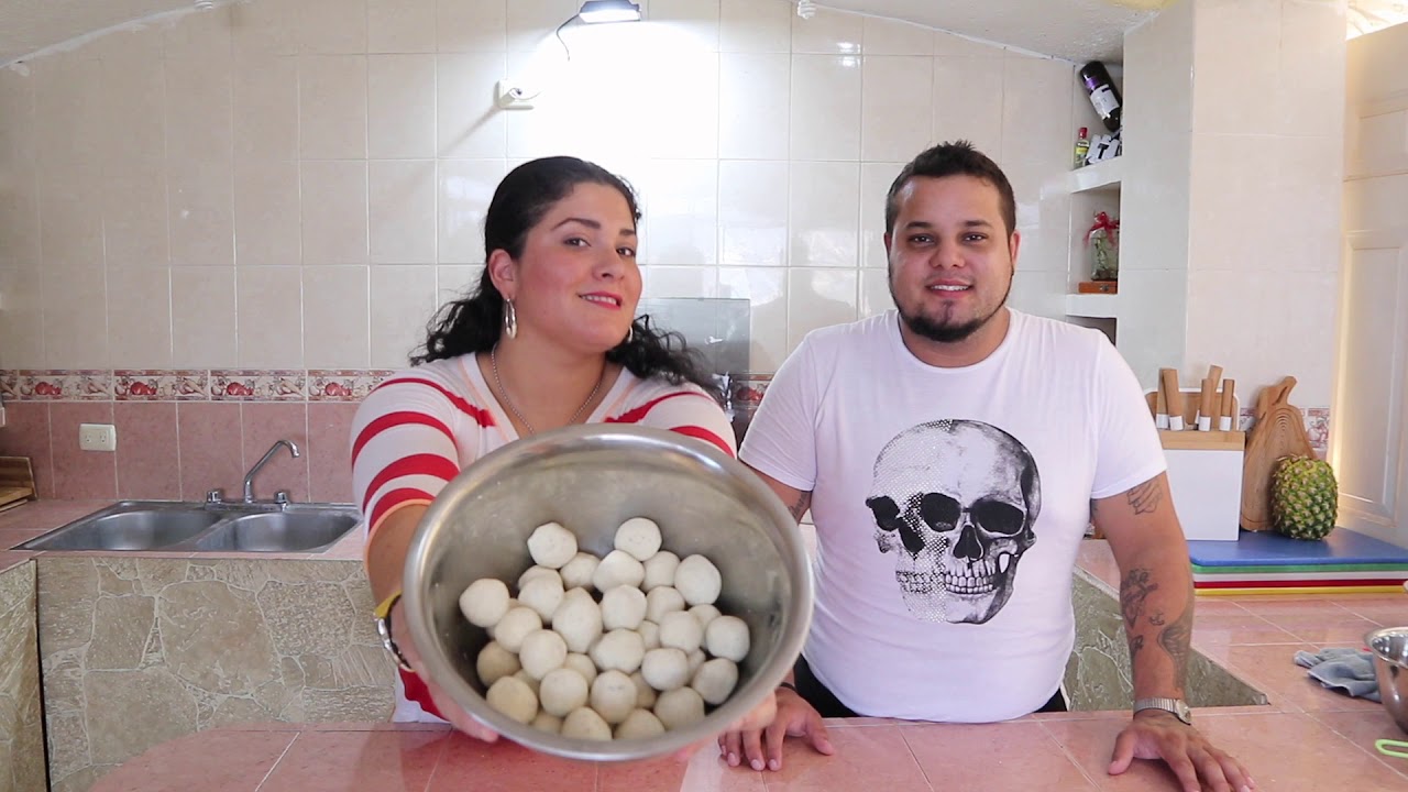 CHILMOLE DE POLLO CON BOLITAS DE MASA - YouTube