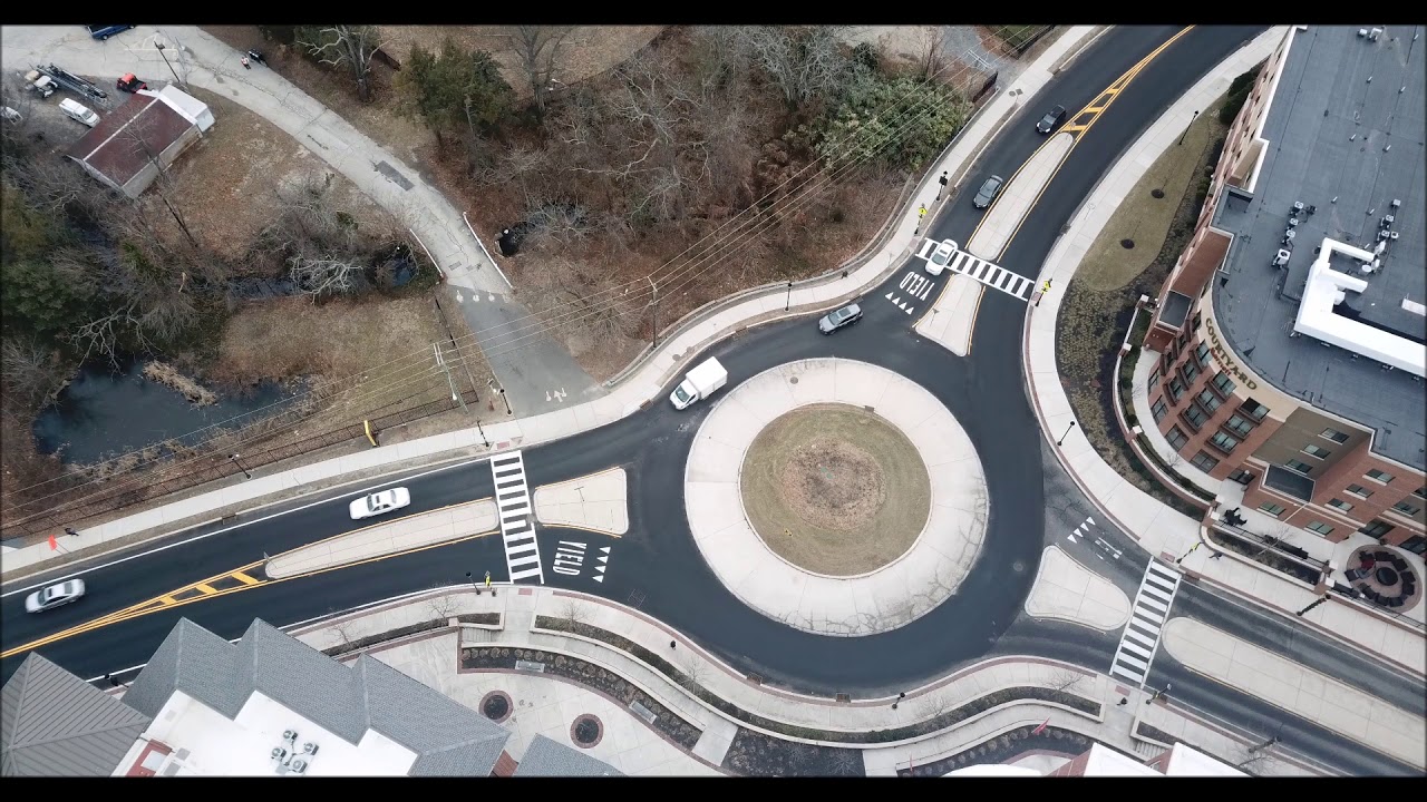 Rowan Traffic Circle Glassboro, NJ First Day of Classes - YouTube