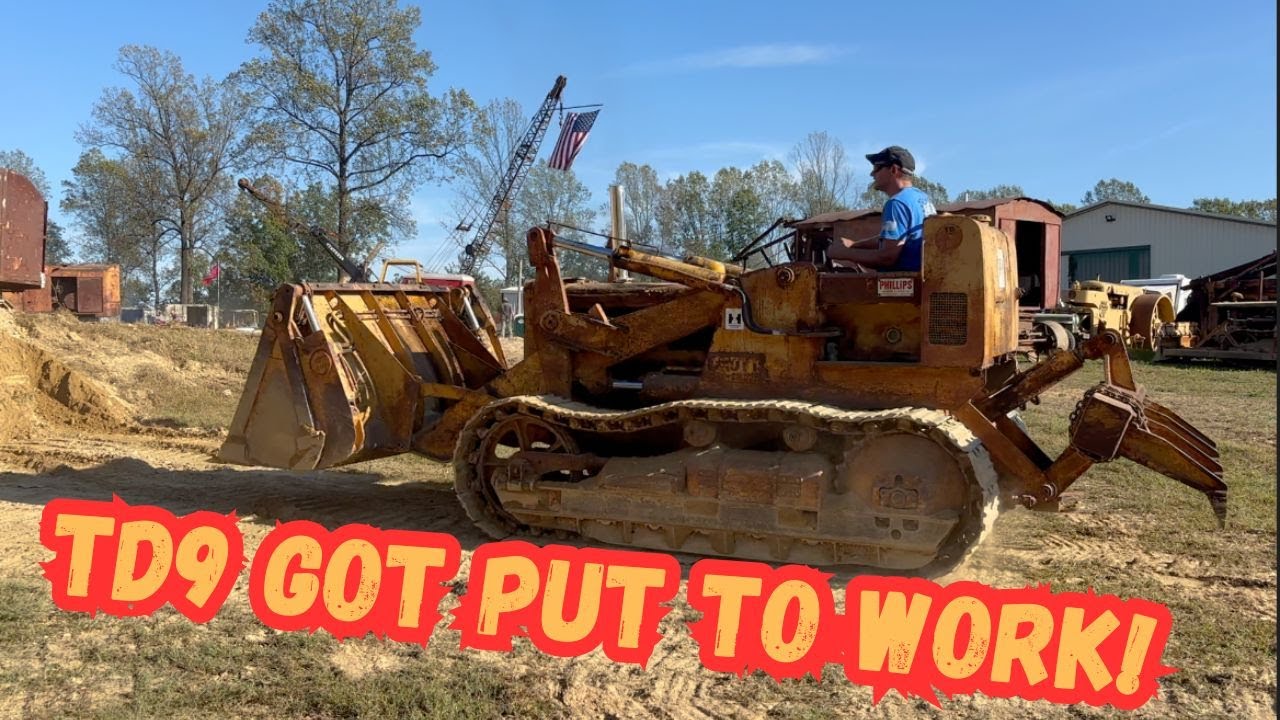 IH TD9 Loader Survives Its First Show! - YouTube