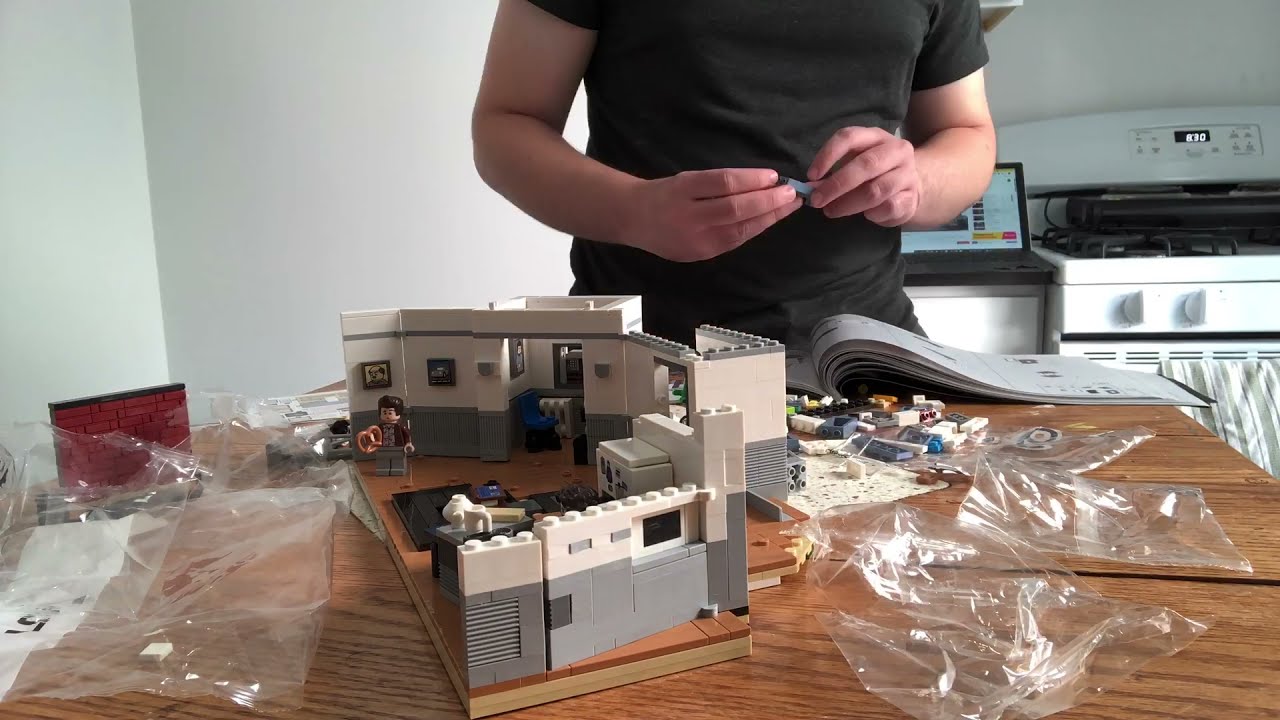 Building the Lego 'Seinfeld' apartment - YouTube
