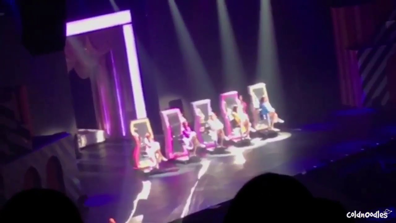 Talk To Me - Red Velvet [레드벨벳] Red Room concert in Japan - YouTube