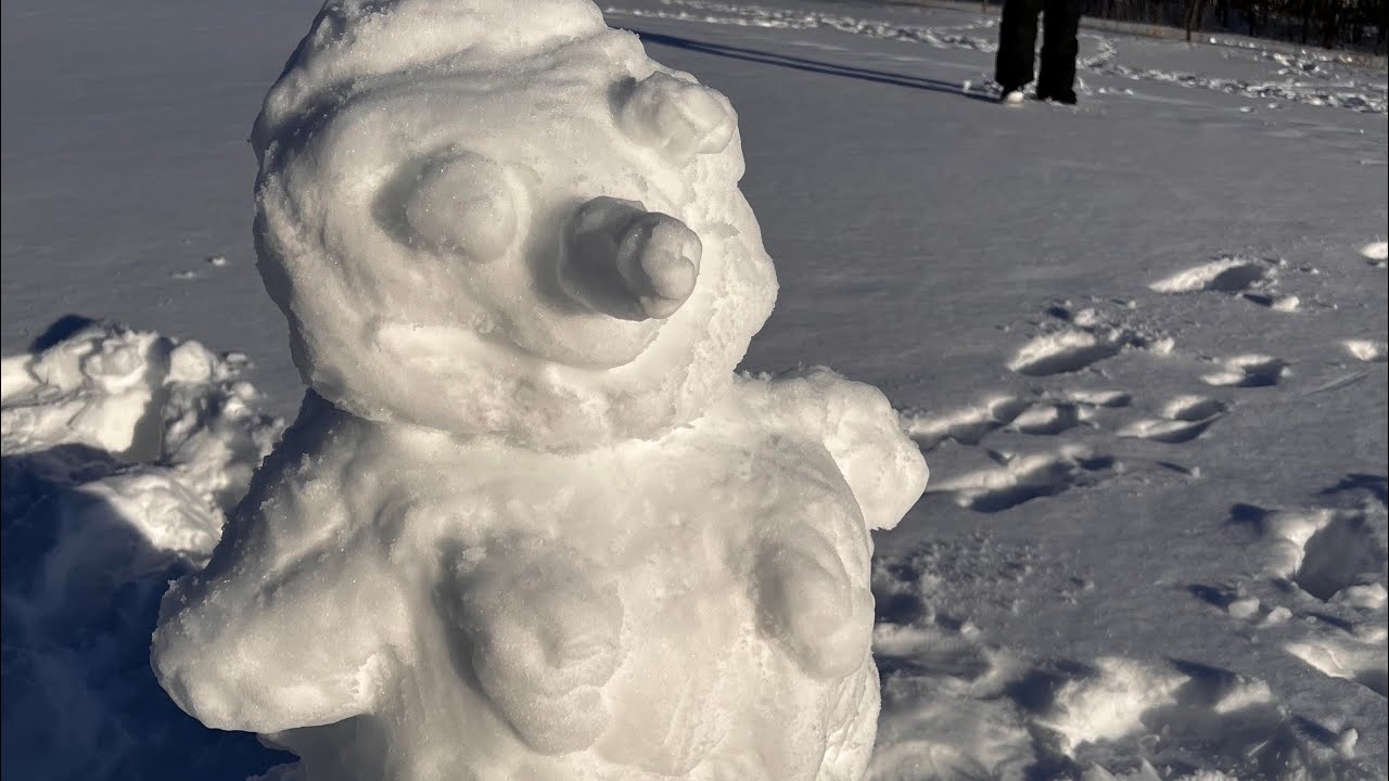 there is so much snow! mrs snowwoman - YouTube