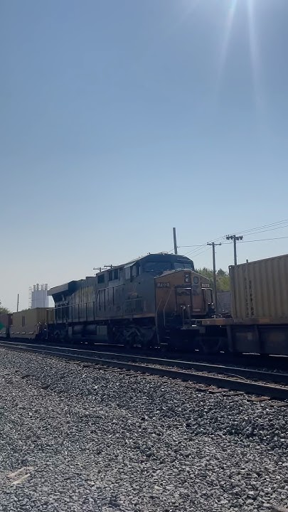 DPU on CSX I135 Intermodal Double Stack Train from Greenwich, Ohio 9/14/2024 #csx #train #shorts ...