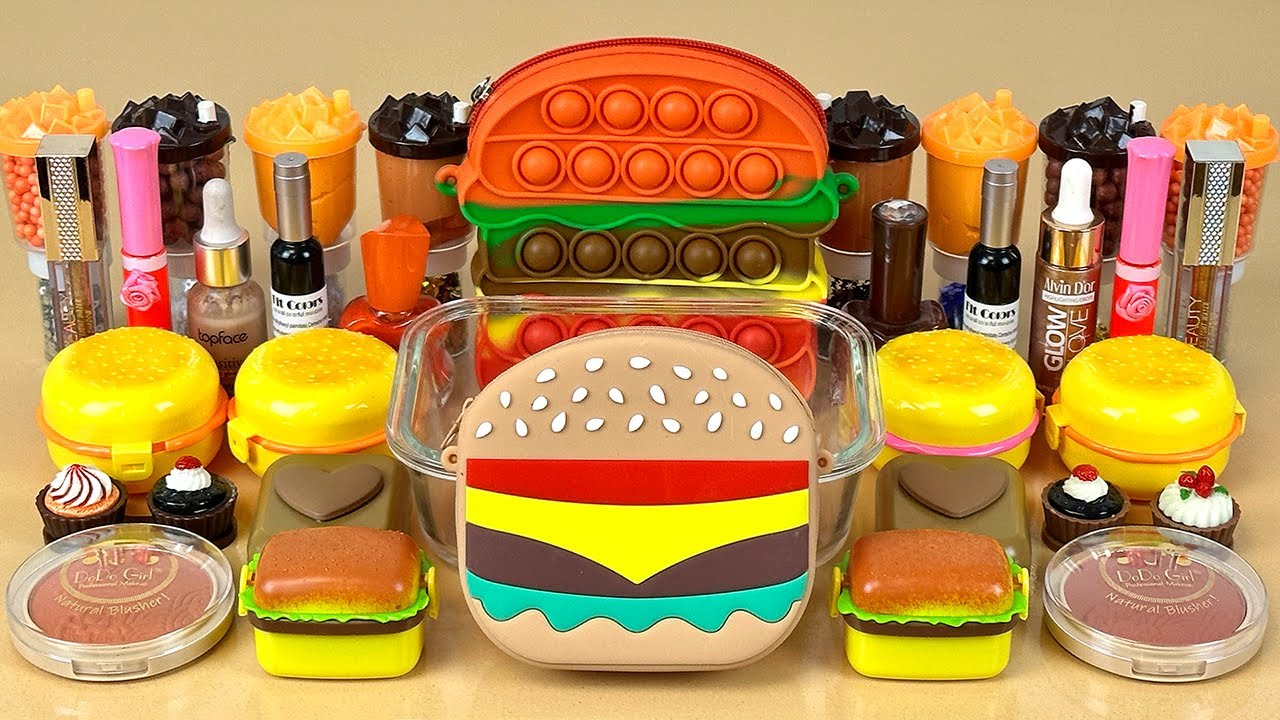 ASMR Slime Mixing ”BURGER” 🍔💦💤 makeup, Eyeshadow, glitter into slime ...