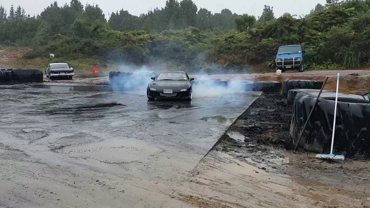Rx7 nz skids - YouTube
