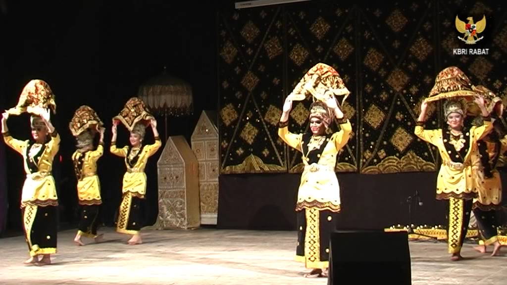 Tari Randai Jamba - SANGRINA BUNDA ( Part. 1 ) - YouTube