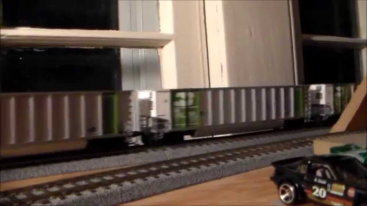 USS Steel SD38 #1 and SOO Line SD40-2 759 lead a coal train - YouTube