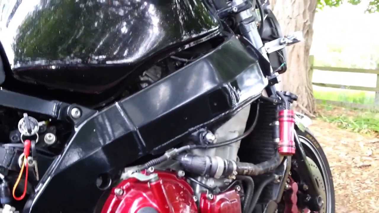 Kawasaki ZX9R E1 Streetfighter - YouTube