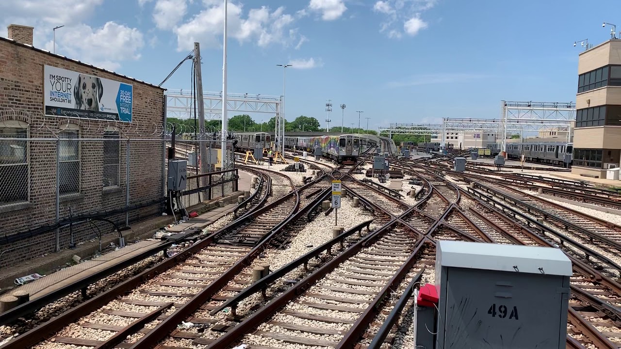 CTA 5000 Series Red Line Train Enters Howard - YouTube