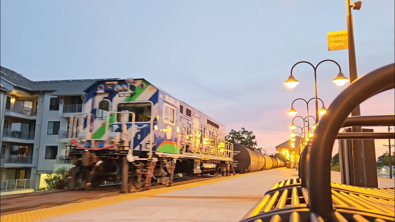 Norfolk Southern Train 10K Passing Through Union Station - YouTube