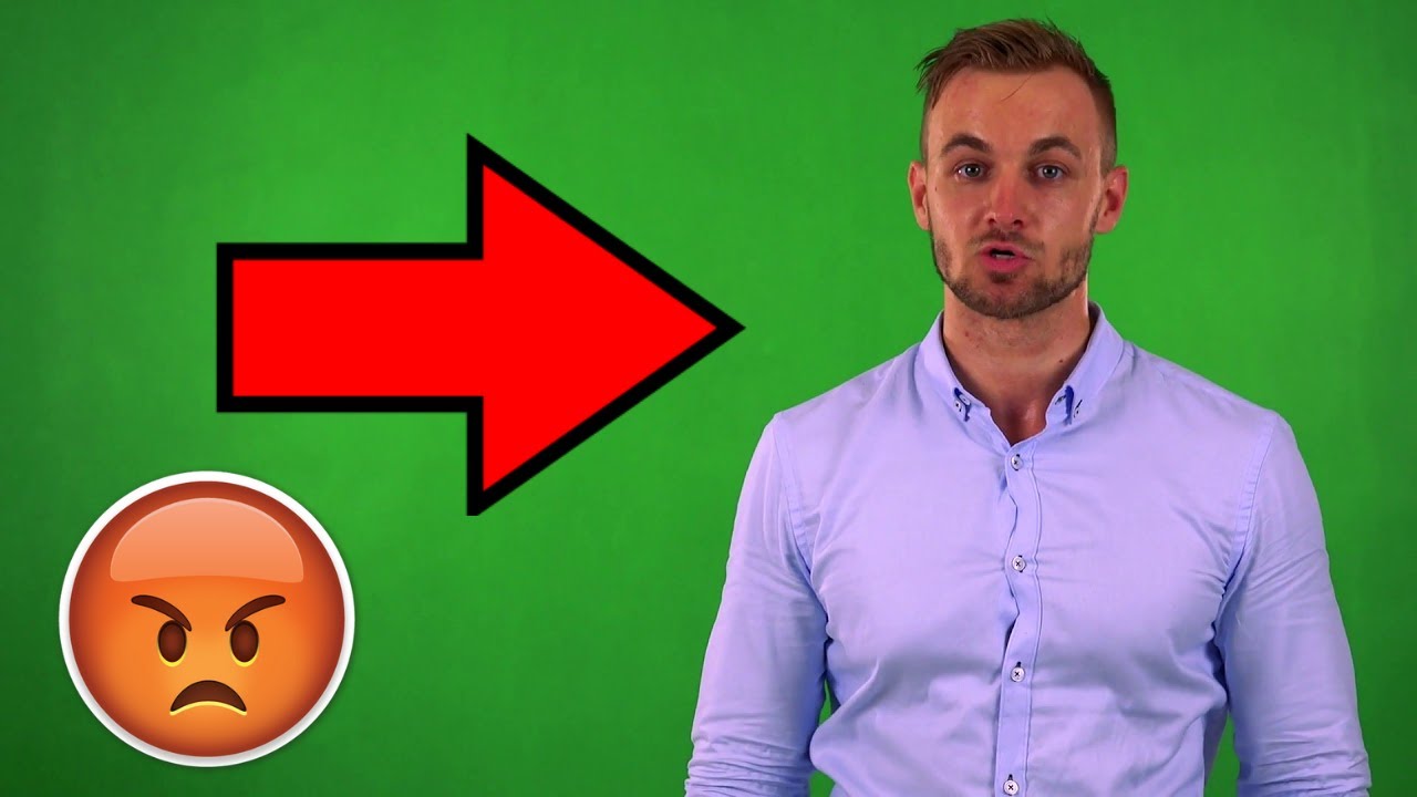 Business man talks to camera on Green screen studio - Chroma key no ...