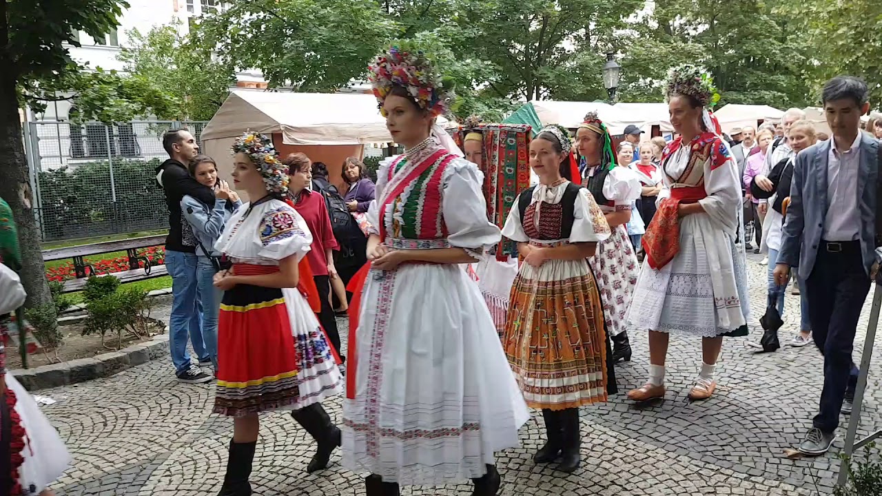 Slovenský folklór - Slovak Folklore - YouTube