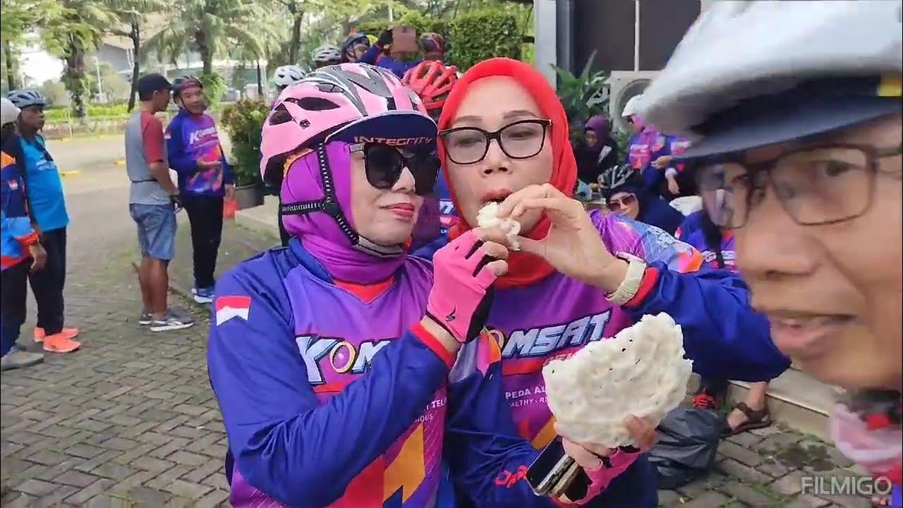 Makan Bareng setelah gowes bersama Komsat di Summarecon Bekasi. - YouTube