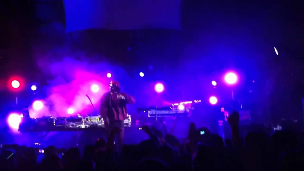 Dam Funk at Fun Fun Fun Fest 2010 - YouTube